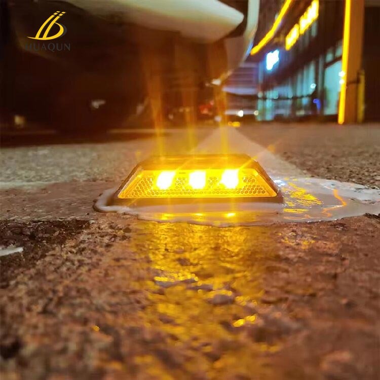 Cast Aluminum LED Solar Road Studs For Road Traffic Safety Warning